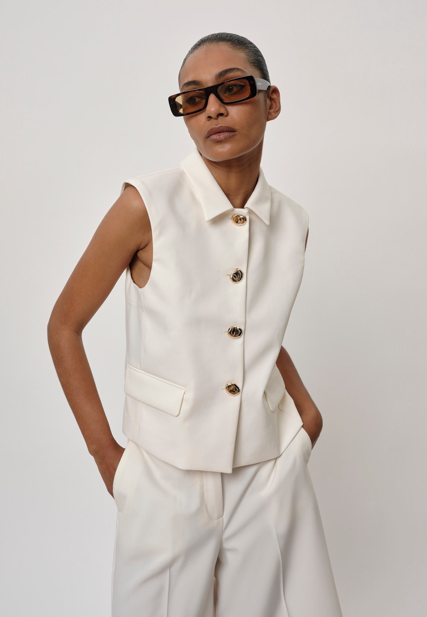 Brian Vest - Gold Buttons - Off White – Herskind Official